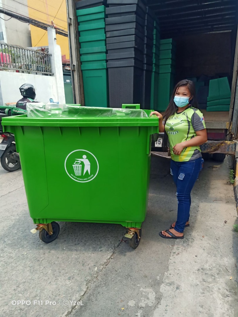 MOBILE TRASH BIN 1100L, Furniture & Home Living, Cleaning & Homecare ...