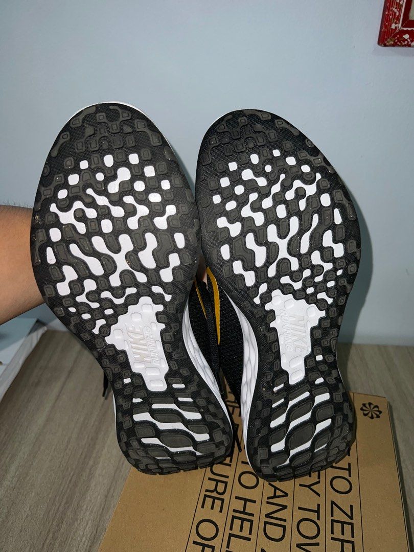 Nike Revolution 6 Men Running Shoes, Men's Fashion, Footwear, Sneakers ...