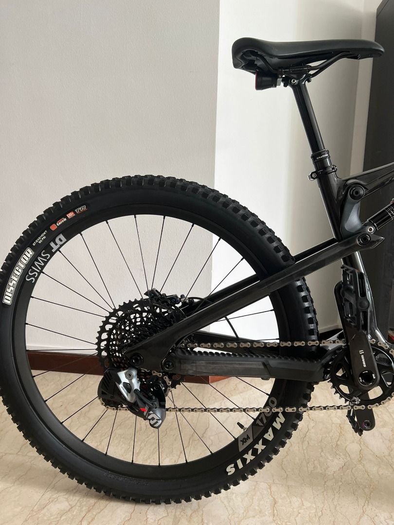 Nukeproof Reactor 275 RS Carbon Bike, Sports Equipment, Bicycles ...