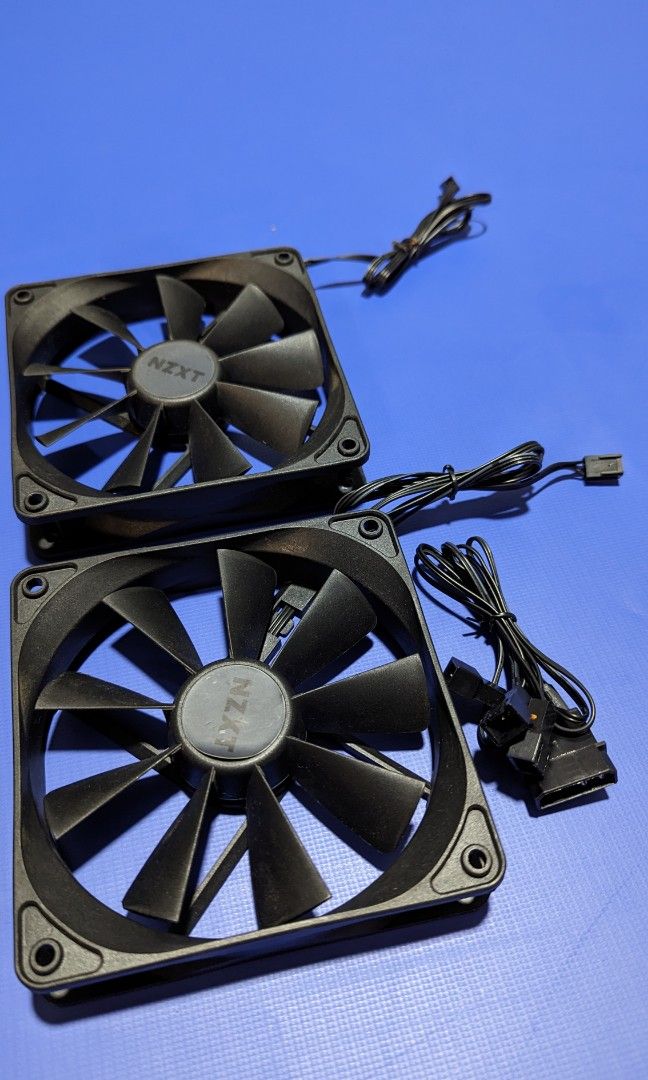 NZXT RF-AF12C-RB 120mm Fan X 2 and Molex to 3 way fan splitter ...