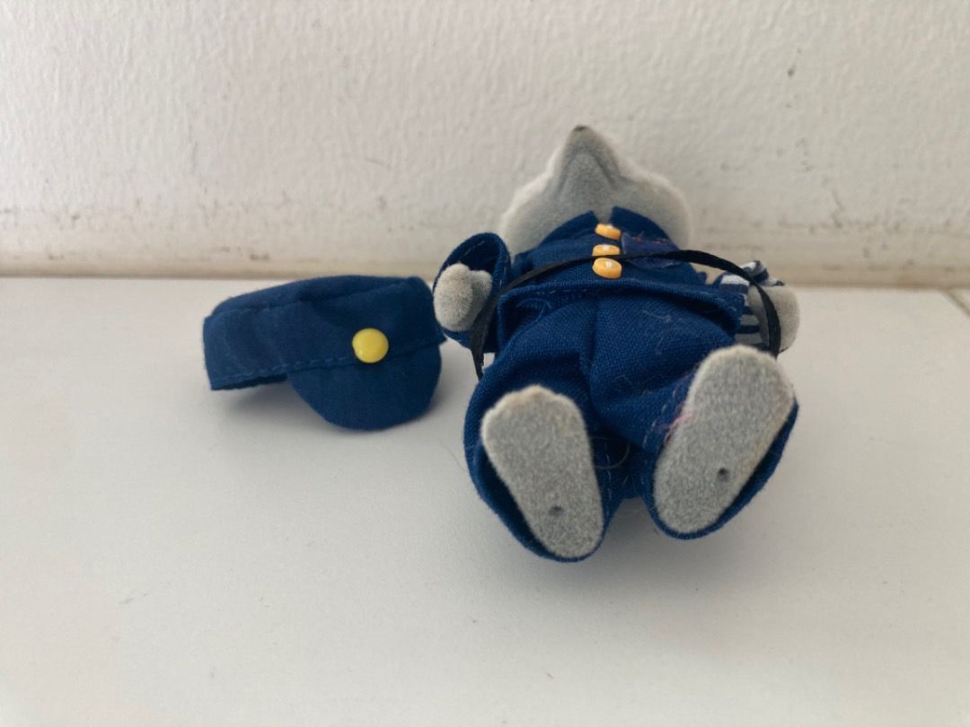 Rare Sylvanian Families PC Roberts and Police box blue telephone box on ...