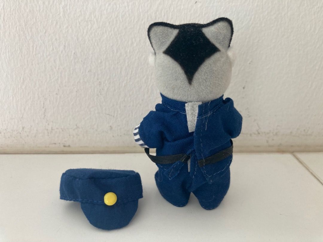 Rare Sylvanian Families PC Roberts and Police box blue telephone box on ...