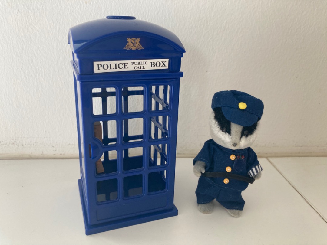 Rare Sylvanian Families PC Roberts and Police box blue telephone box on ...