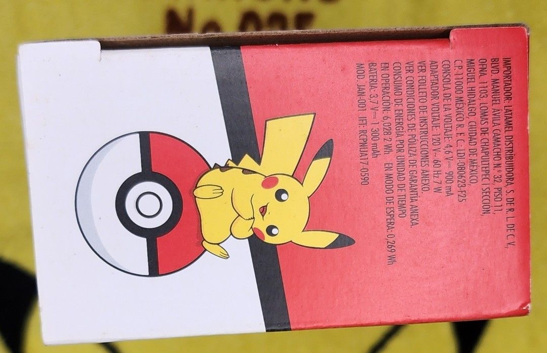 Pokemon poke ball limited edition 2ds xl, Video Gaming, Video Game ...