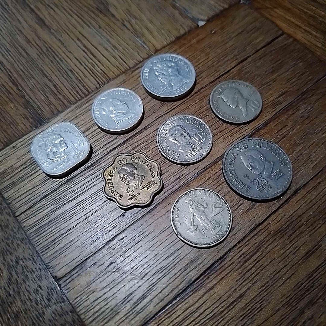 Random Philippine Centavo coins : Peso, Hobbies & Toys, Memorabilia ...