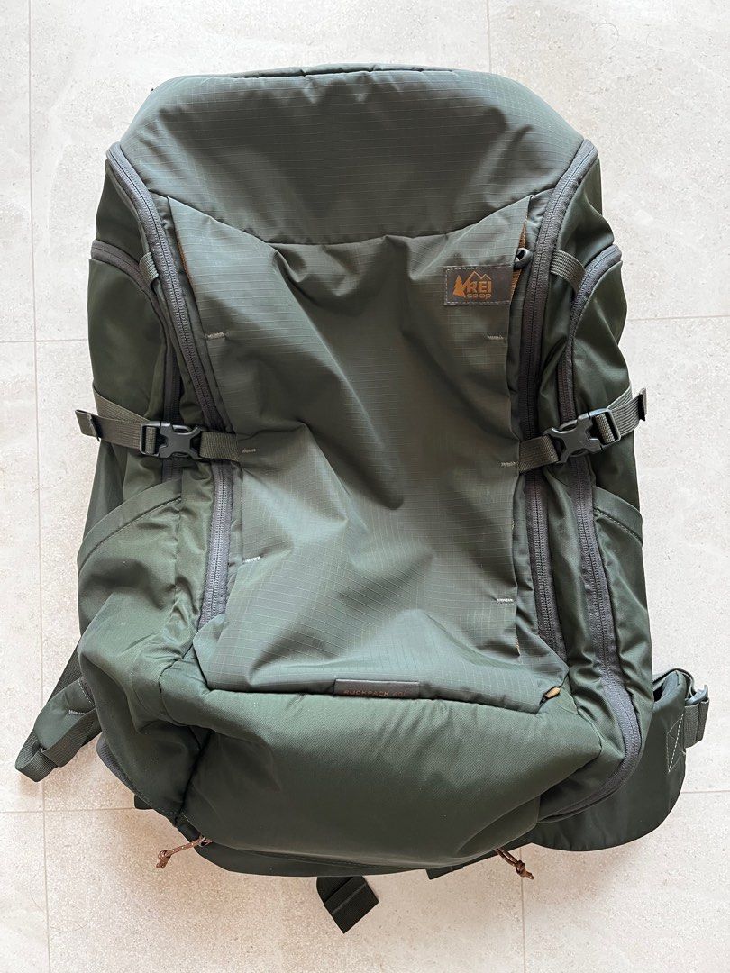 REI 40L Ruckpack, Men's Fashion, Bags, Backpacks on Carousell