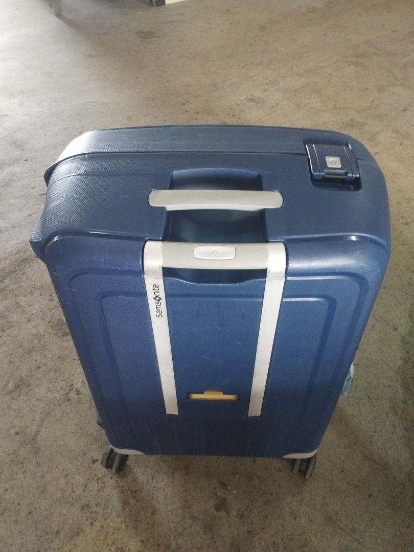 Repair Samsonite luggage wheel not smooth, Hobbies & Toys, Travel ...
