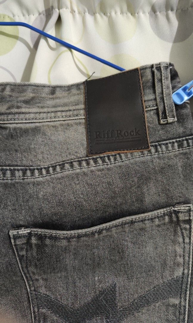 外國牌子Riff Rock 洗水灰男裝 skinny jeans, 男裝, 褲＆半截裙, 牛仔褲 - Carousell