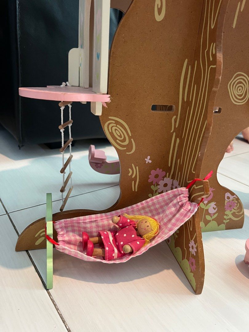 Rosebud Village Treehouse, Hobbies & Toys, Toys & Games on Carousell