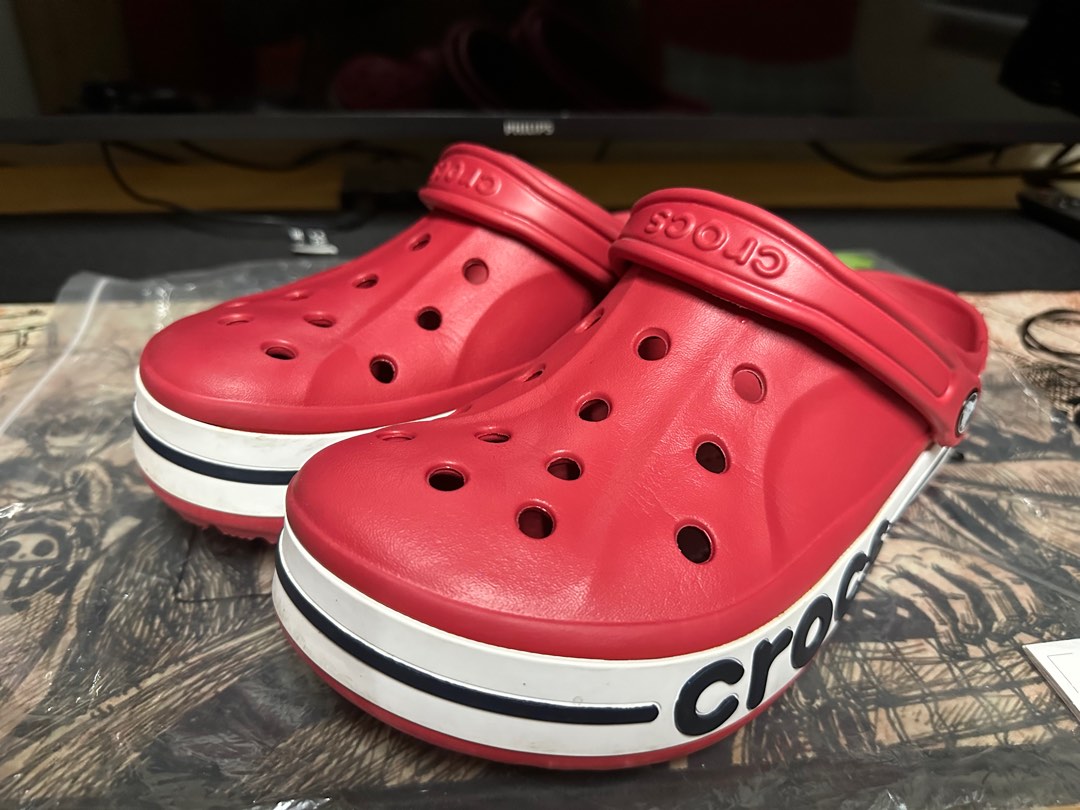 SALE/SWAP CROCS BAYABAND CLOG ( PEPPER RED) on Carousell