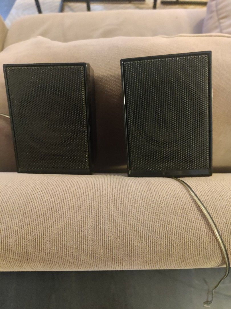 Samsung side speakers (4) with creative woofer, Audio, Soundbars ...