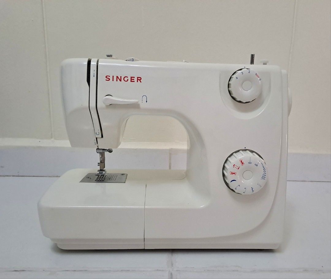 SINGER Portable Sewing Machine, TV & Home Appliances, Other Home ...