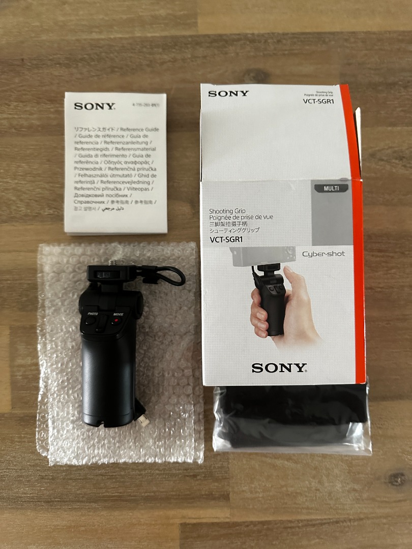 Sony Shooting Grip VCT-SGR1, Photography, Cameras on Carousell