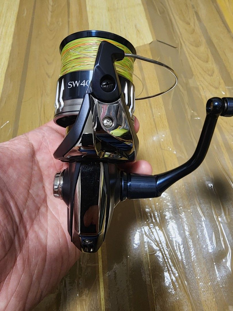 Stradic sw 4000hg, Sports Equipment, Fishing on Carousell