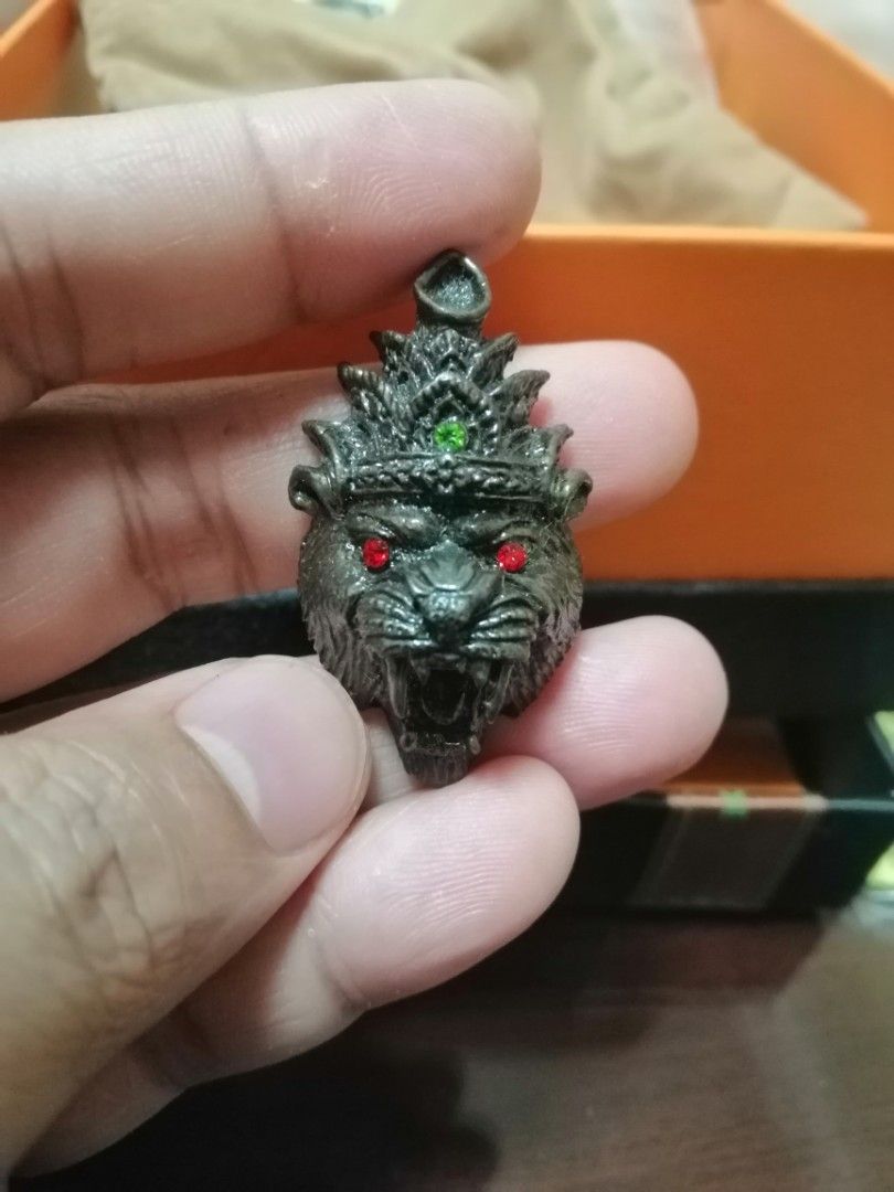 Tiger Lersi Amulet by Lp Samang BE2550, Hobbies & Toys, Memorabilia ...