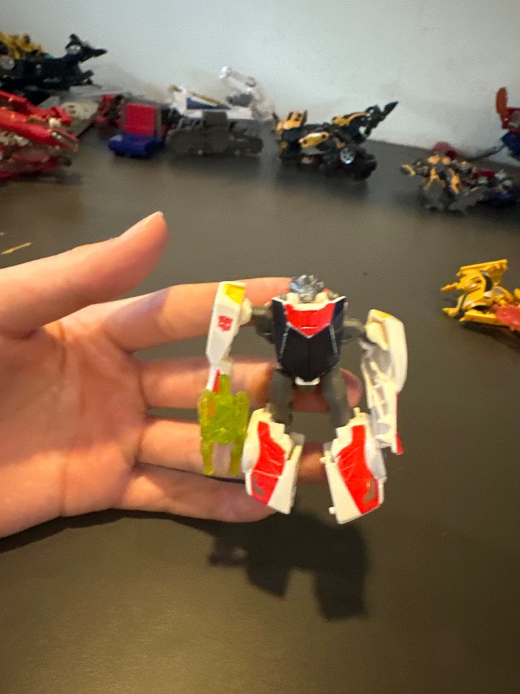 Transformer prime cyberverse legion class wheeljack, Hobbies & Toys ...