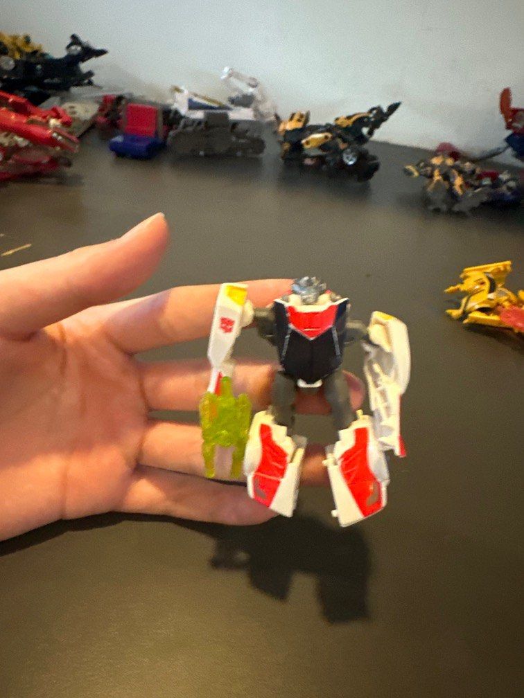 Transformer prime cyberverse legion class wheeljack, Hobbies & Toys ...