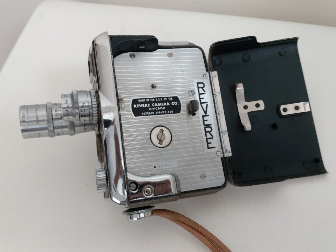 Vintage 8mm film movie camera Revere, Photography, Cameras on Carousell