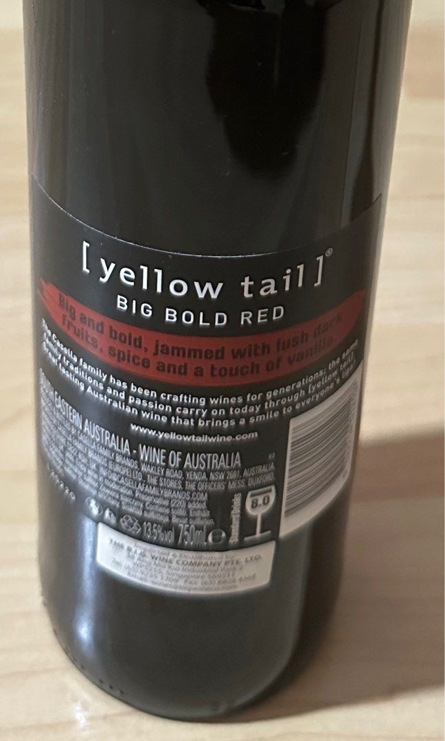 Yellow Tail Big Bold Red (Australia), Food & Drinks, Alcoholic ...