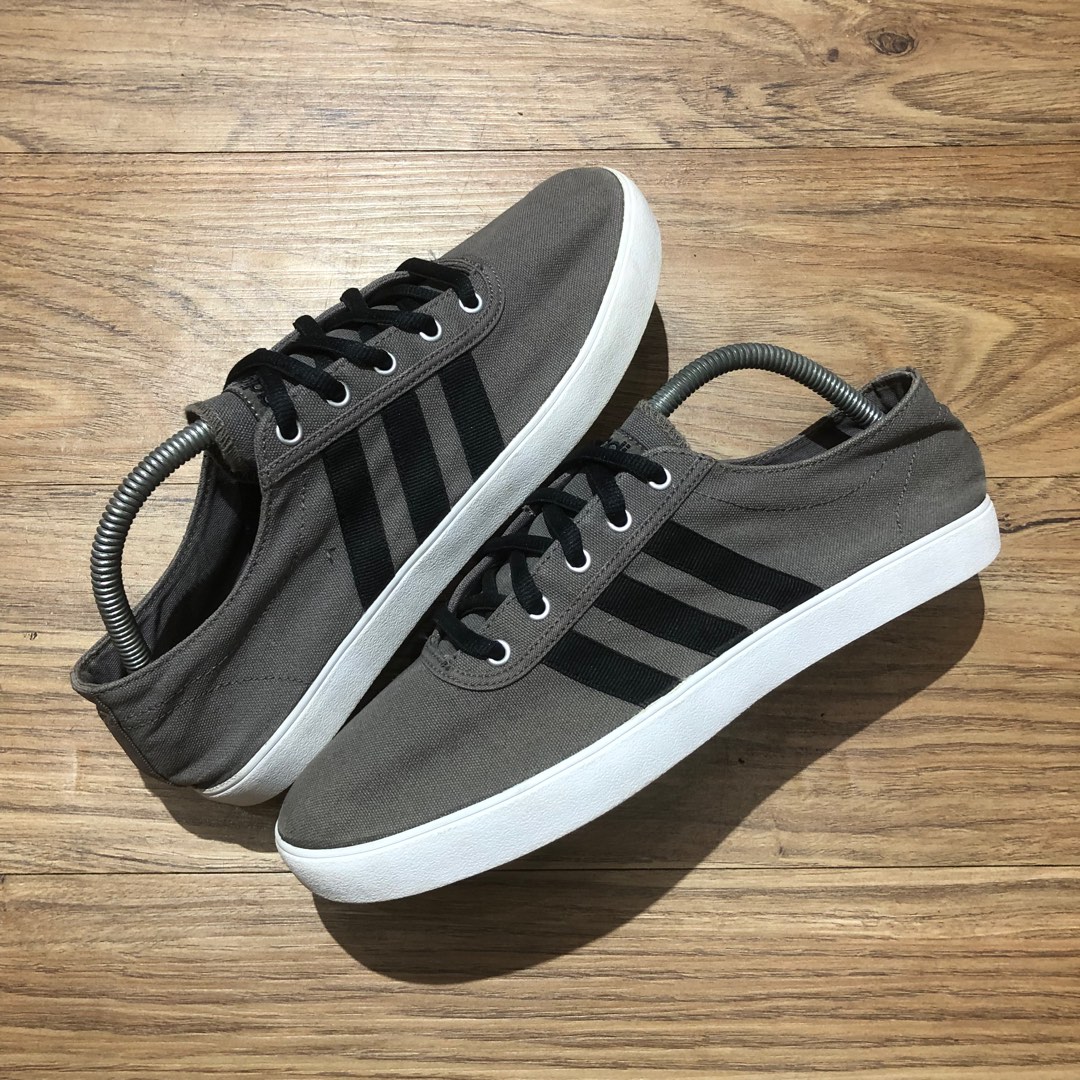 ADIDAS EASY VULC (8uk), Men's Fashion, Footwear, Sneakers on Carousell