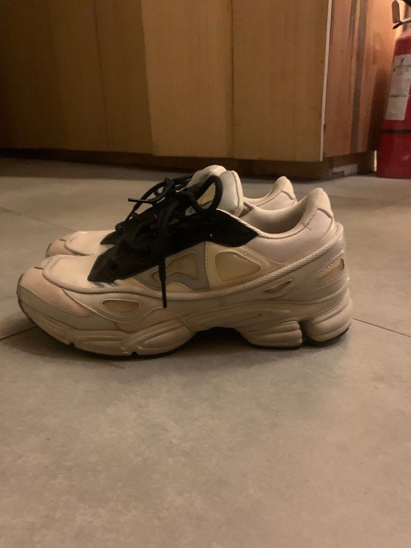 ADIDAS RAF SIMONS OZWEEGO, Men's Fashion, Footwear, Sneakers on Carousell