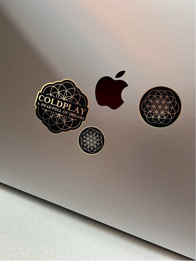 ColdPlay Gold Sticker, Hobbies & Toys, Memorabilia & Collectibles, Fan ...