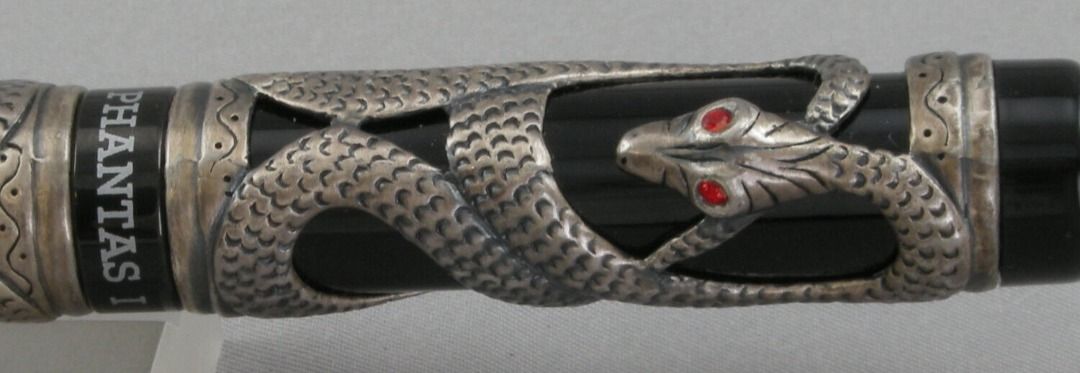 DaniTrio Phantas I Black w/Snake Overlay Fountain Pen(墨水筆), 興趣及遊戲, 手作 ...