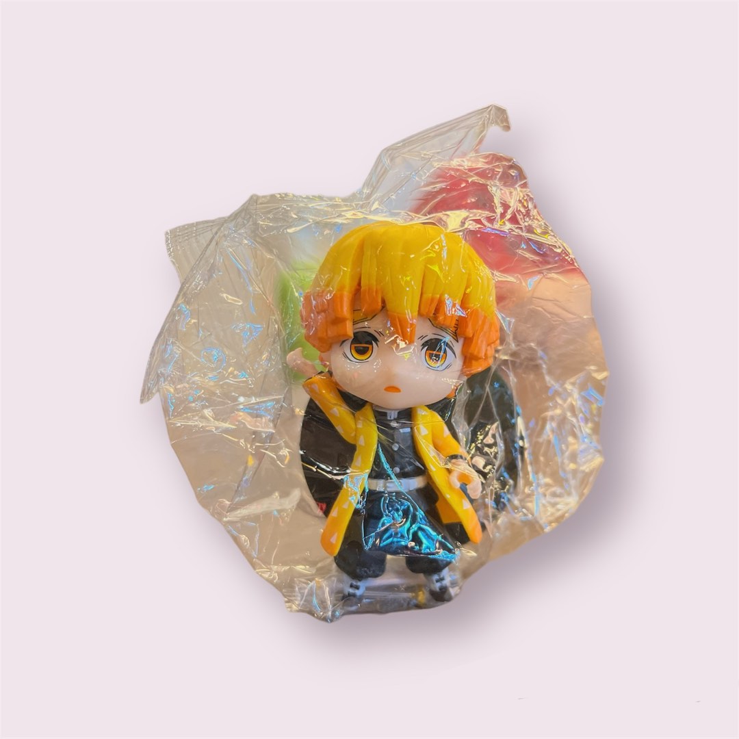 DEMON SLAYER Zenitsu Agatsuma Figurine, Hobbies & Toys, Memorabilia ...