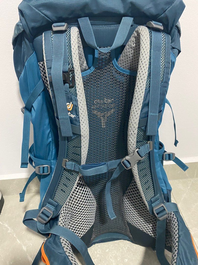 Deuter Futura 30L Backpack with Rain Cover, Women's Fashion, Bags ...