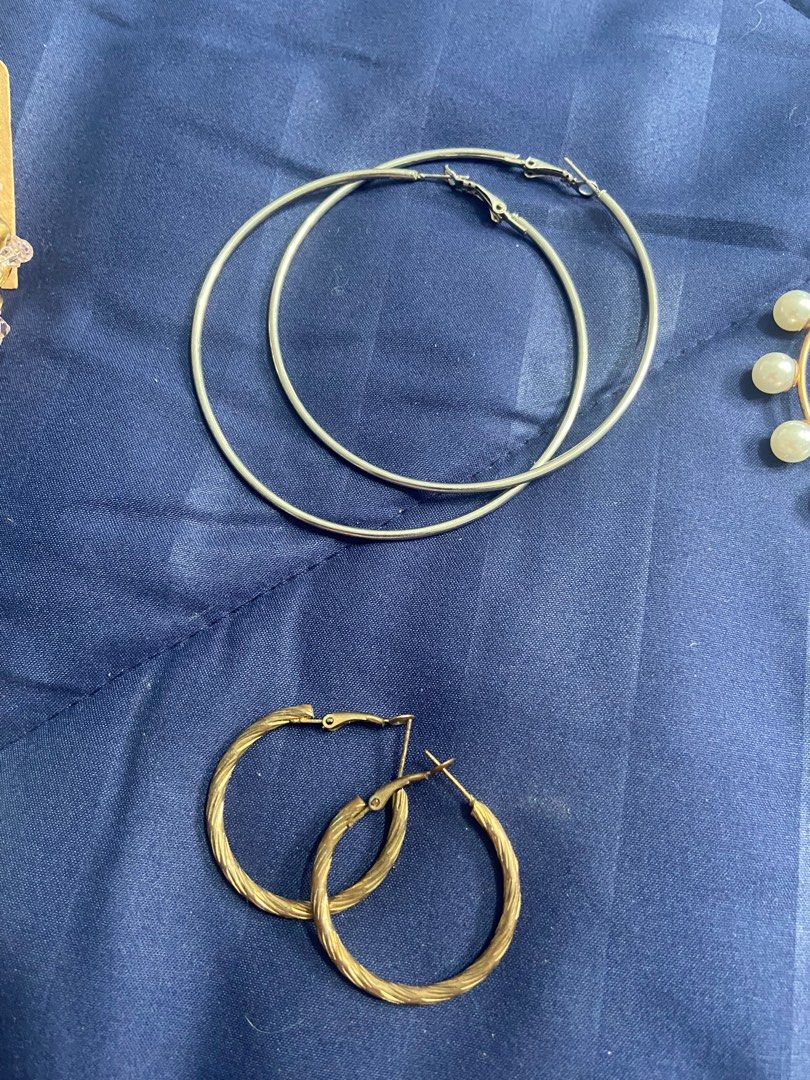 Earing, Women's Fashion, Jewelry & Organisers, Earrings on Carousell