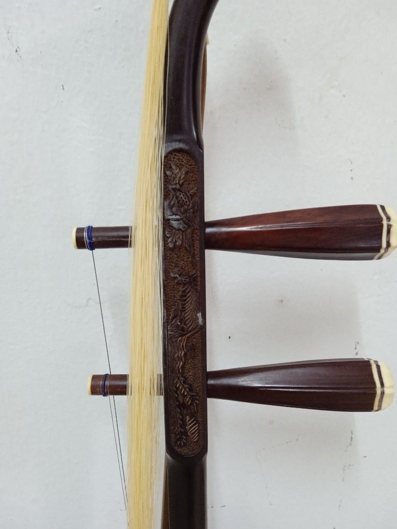 Erhu (New strings), Hobbies & Toys, Music & Media, Musical Instruments ...