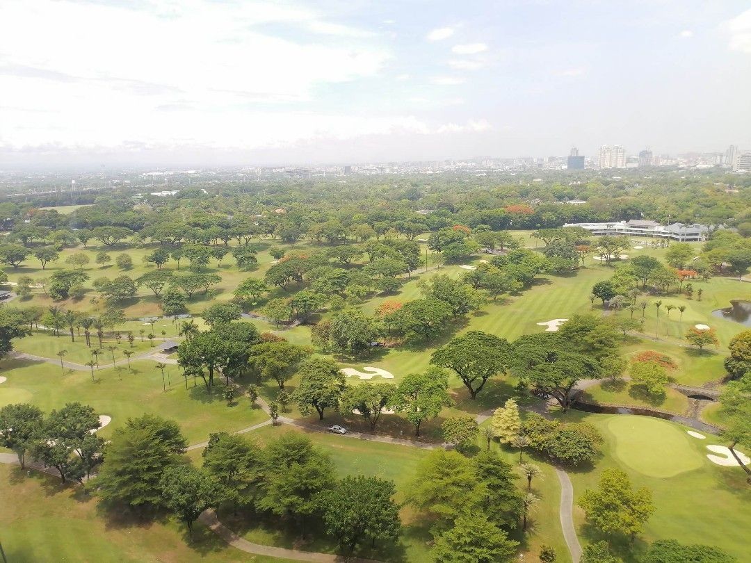 FOR SALE: Bellagio Tower 2, BGC, 1BR, Fully furnished, *w/ FULL Golf ...