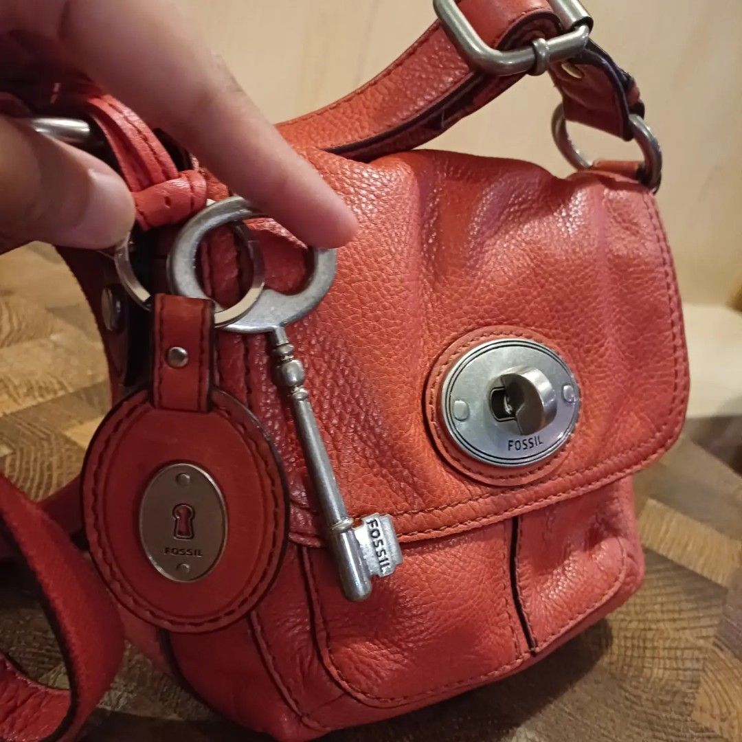Fossil maddox mini vintage, Fesyen Wanita, Tas & Dompet di Carousell