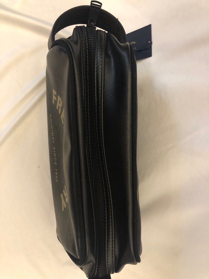 Fred Perry Wash/Toiletries Bag, Men's Fashion, Bags, Belt bags ...