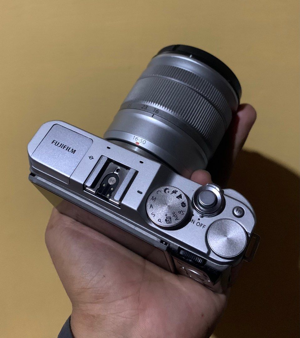 FUJIFILM x-a3 fullset box, Fotografi di Carousell