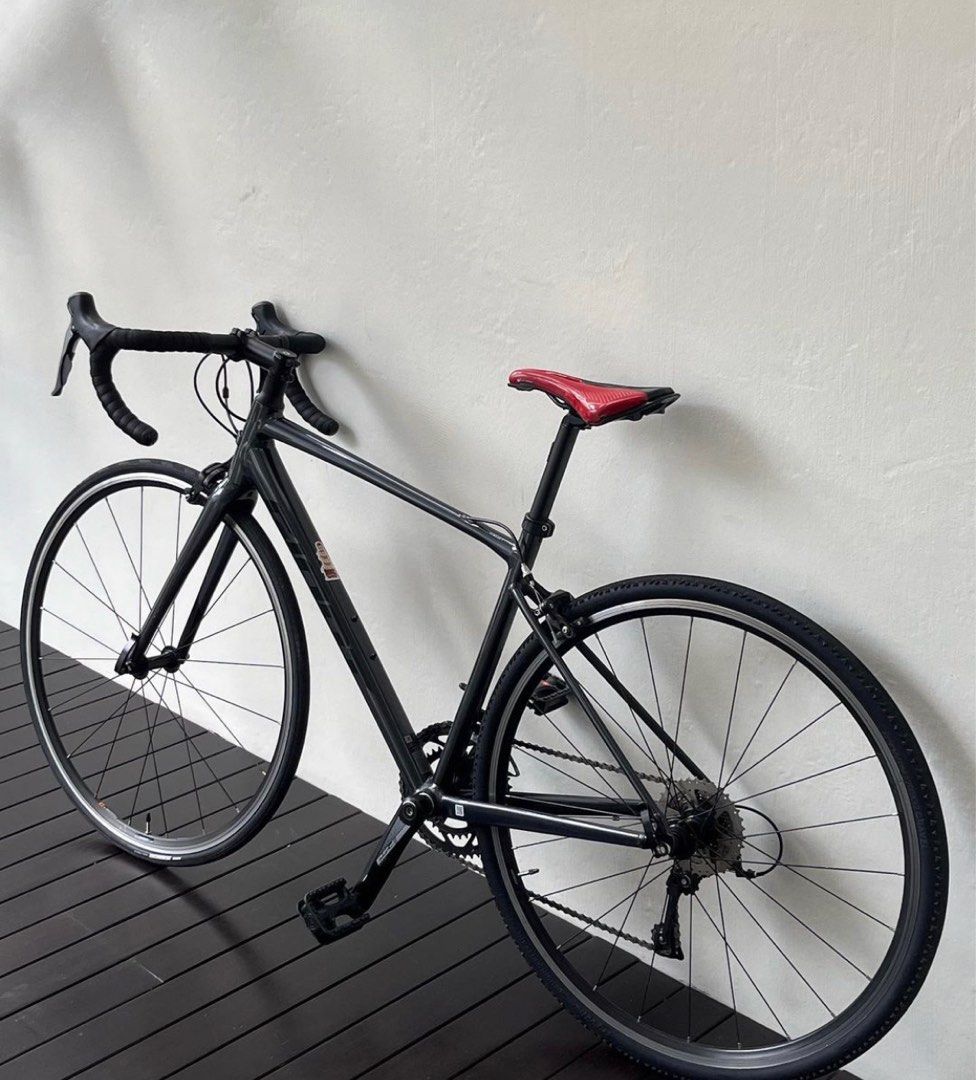 Giant Roadbike, Sports Equipment, Bicycles & Parts, Bicycles on Carousell