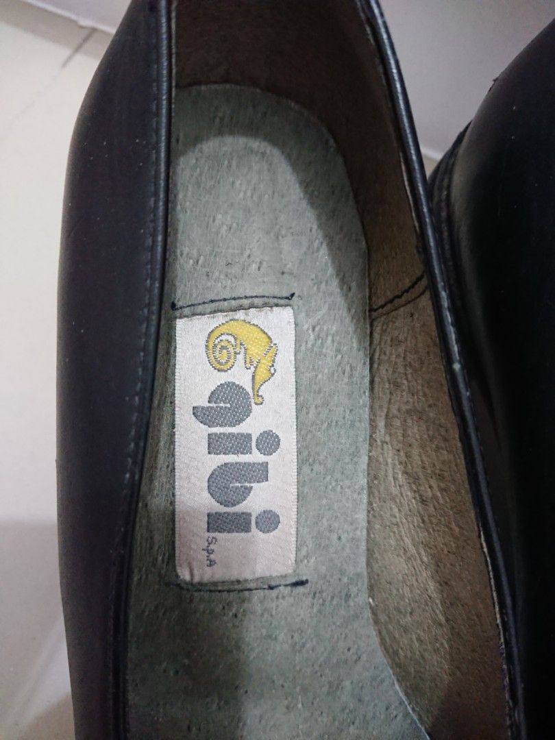 Gibi School Shoes, Women's Fashion, Footwear, Heels on Carousell