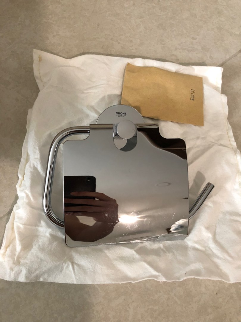 GROHE Essentials Toilet Paper Holder with cover, Furniture & Home ...