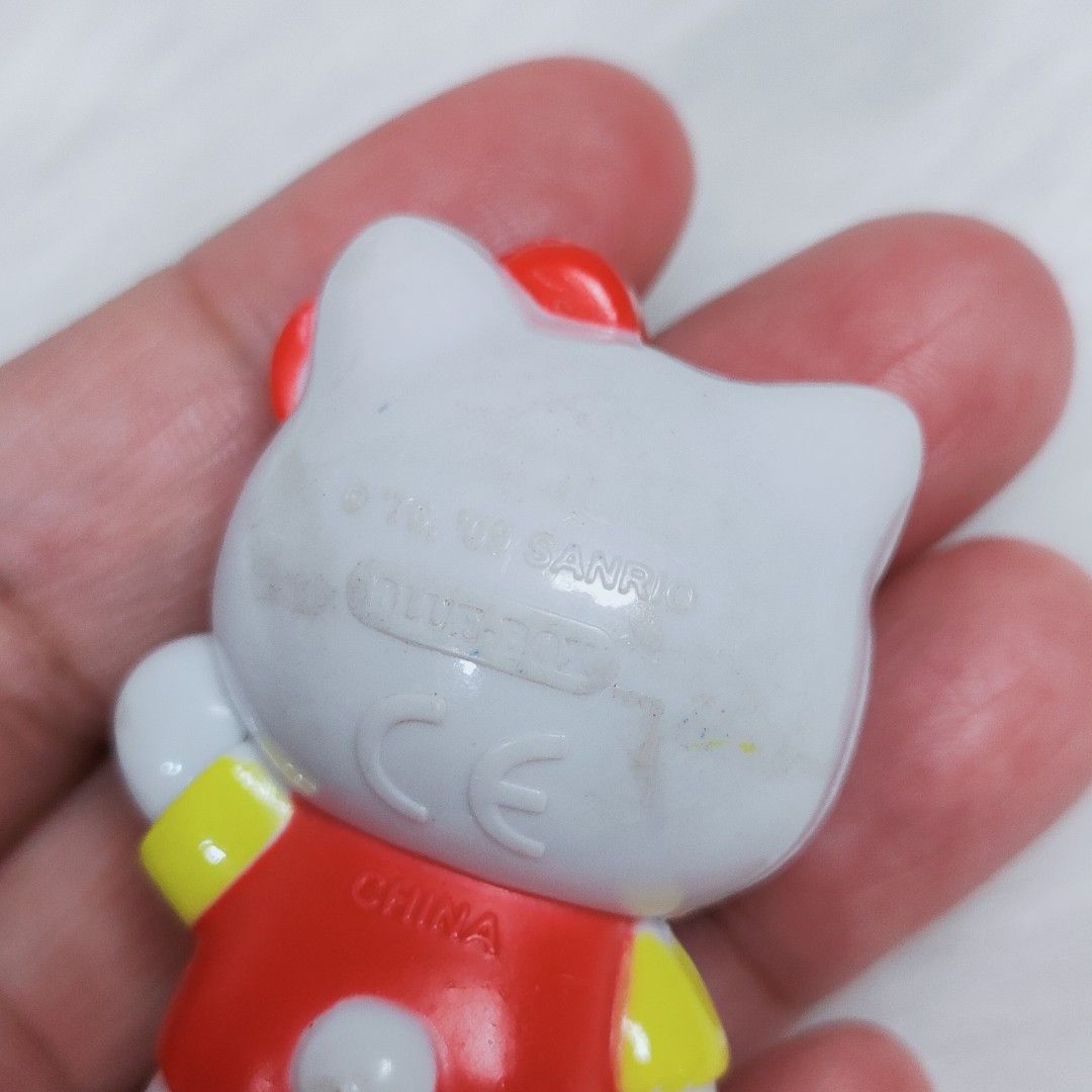 Hello Kitty Classic Red Collectible Figure, Hobbies & Toys, Toys ...