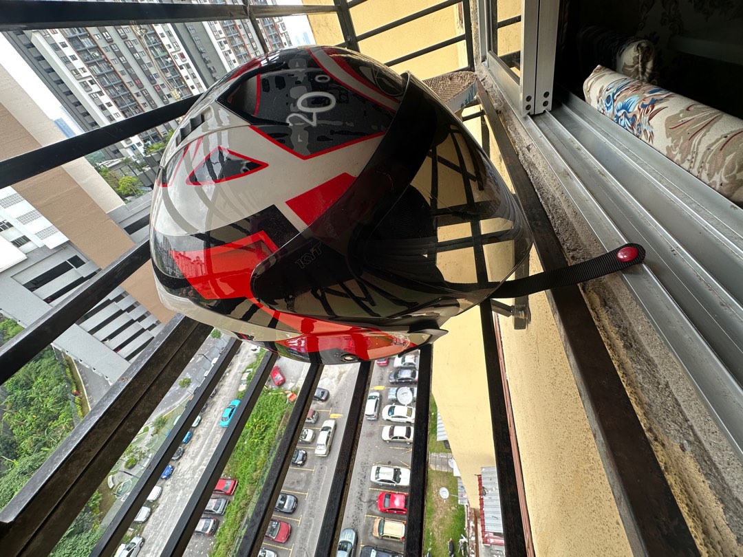 HELMET KYT saiz L, Auto Accessories on Carousell