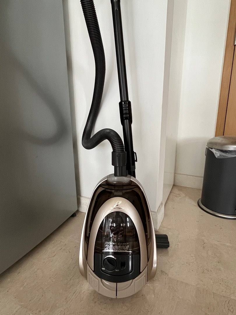 Hitachi CV-20V vacuum cleaner, TV & Home Appliances, Vacuum Cleaner ...