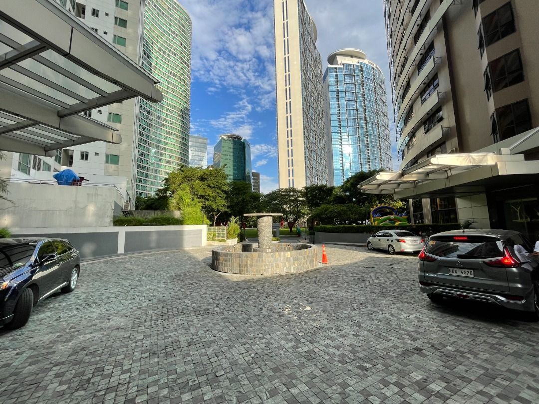 ICON RESIDENCES - BGC on Carousell