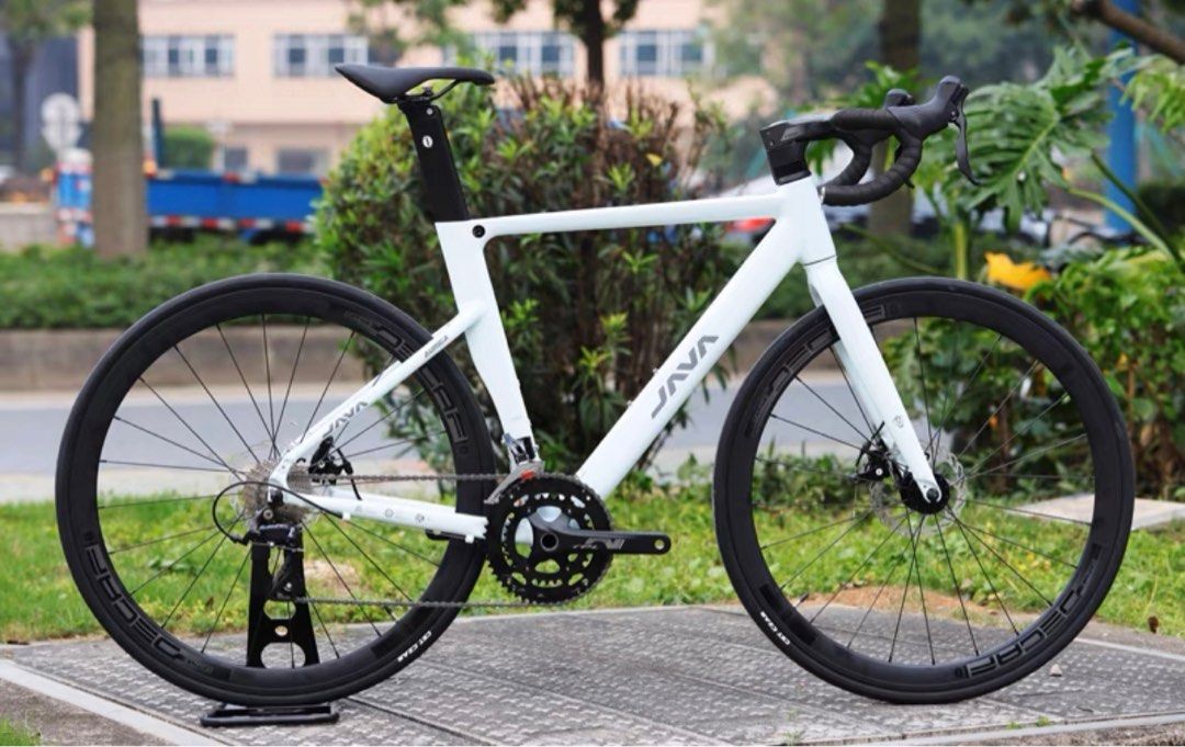 Java AURIGA Roadbike Shimano Sora Groupset with full internal routing ...