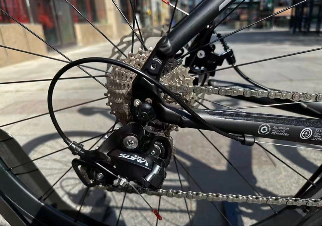 Java AURIGA Roadbike Shimano Sora Groupset with full internal routing ...