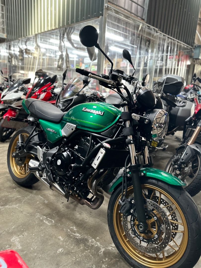 KAWASAKI Z650RS, 機車, 重機在旋轉拍賣