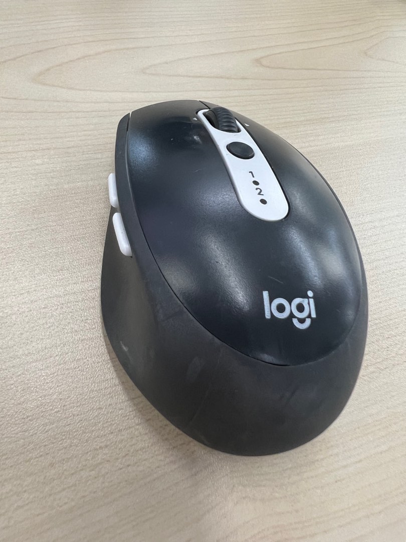 logi Bluetooth mouse, 電腦＆科技, 電腦周邊及配件, 電腦鍵盤及相關產品 - Carousell