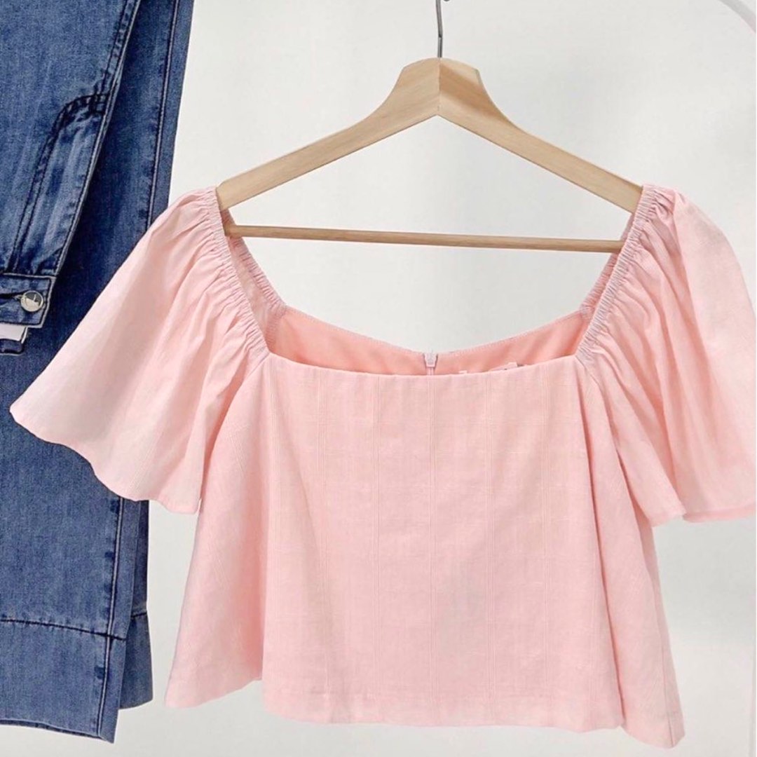 Lovet Flo Flutter Top, Women's Fashion, Tops, Blouses on Carousell