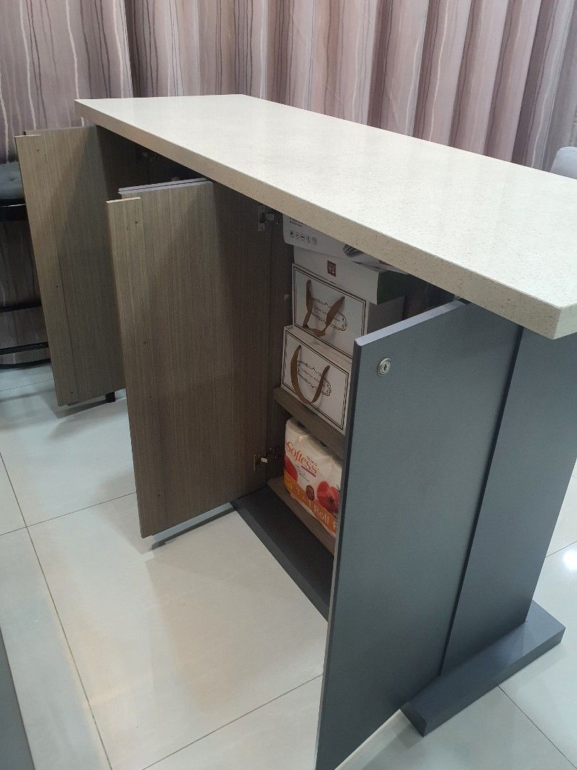 Move out sales: Custom made bar counter / high table with 2 stools ...
