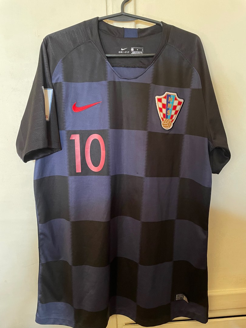 Nike Luka Modric Croatia FIFA World Cup Away kit, Men's Fashion, Tops ...