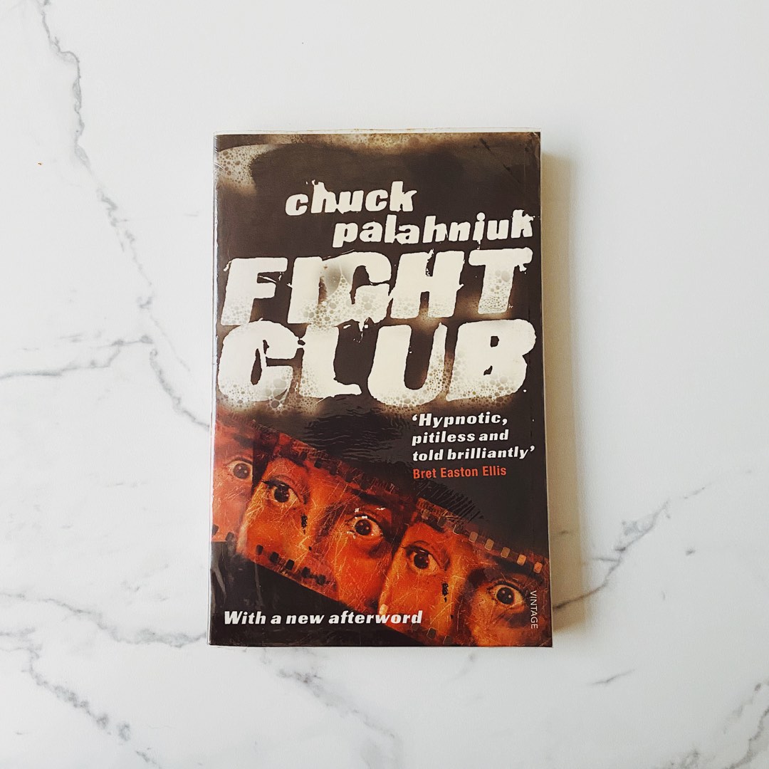 Novel The Fight Club by Chuck Palahniuk, Buku & Alat Tulis, Buku di ...